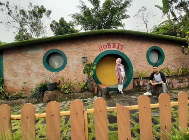 Rumah Hobbit Jogja lokasi dan harga tiket masuk - Hyarta Rumah Hobbit Jogja lokasi dan harga tiket masuk - Hyarta